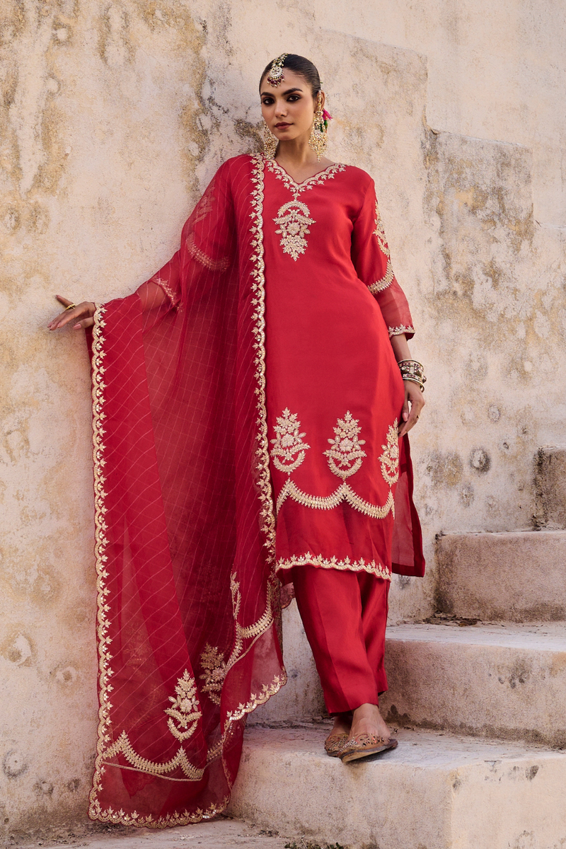 Madhu Suit Set