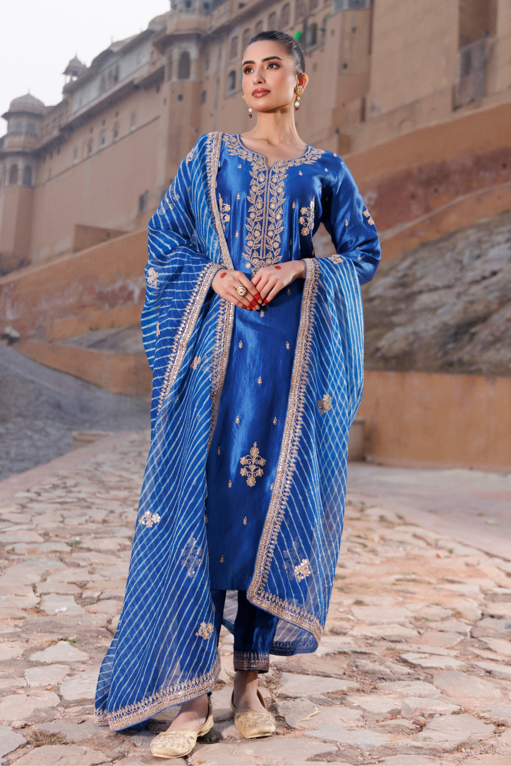 Aarna Suit Set